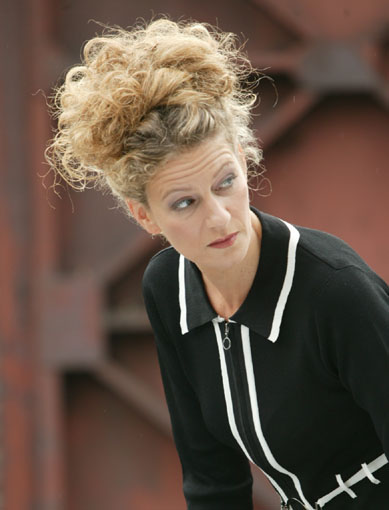 Anuk Ens - Schauspielerin