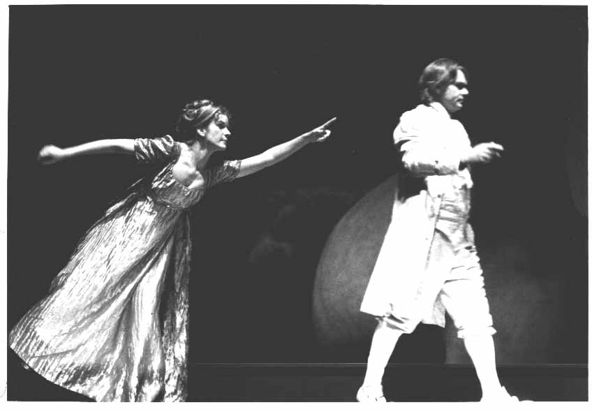 Anuk Ens - Schauspielerin - Theaterfotos